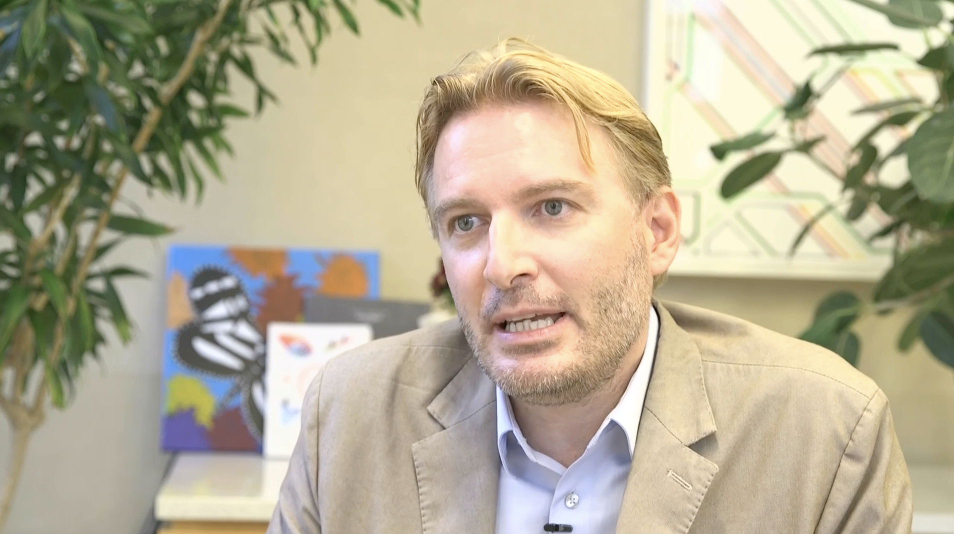 Watch: Andrea Alù on Controlling Light and Sound Using Metamaterials