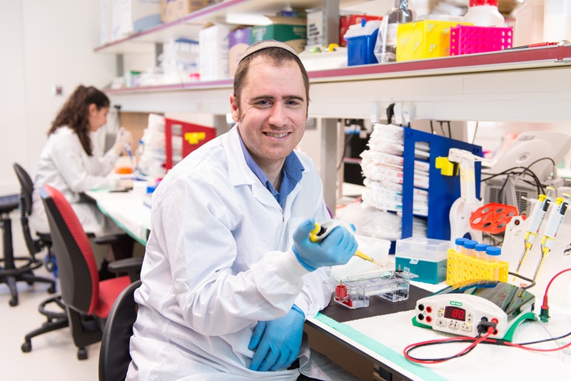 SFARI | Evan Elliott