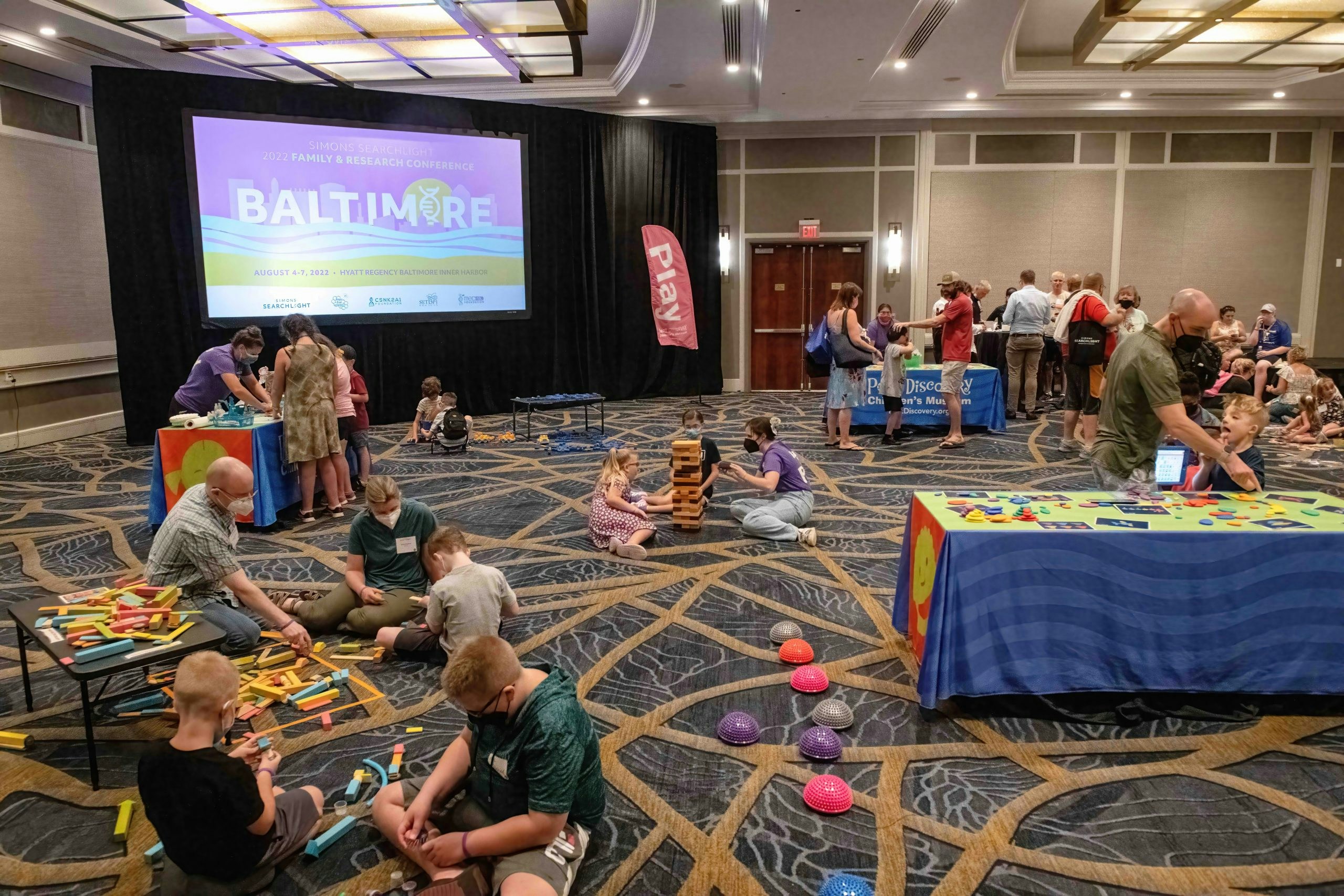 SFARI | Simons Searchlight gathers families and researchers for ...